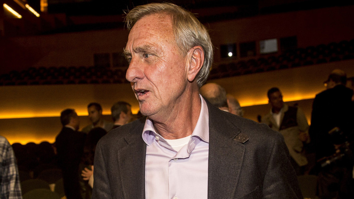 Soccer great Johan Cruyff dies of lung cancer at 68 - Sports Illustrated