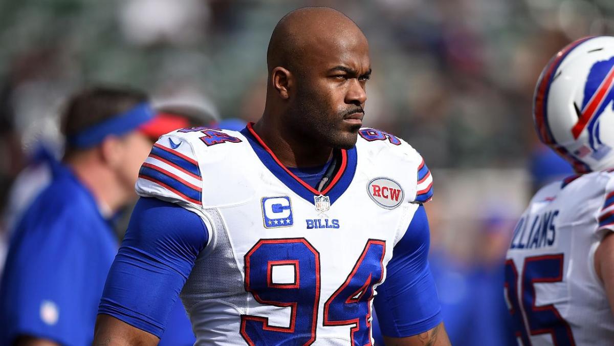 Report: Mario Williams visiting with Dolphins in Miami - Sports Illustrated