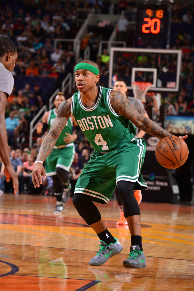 Thomas scores 28, leads Celtics over Suns 102-99 - Sports Illustrated