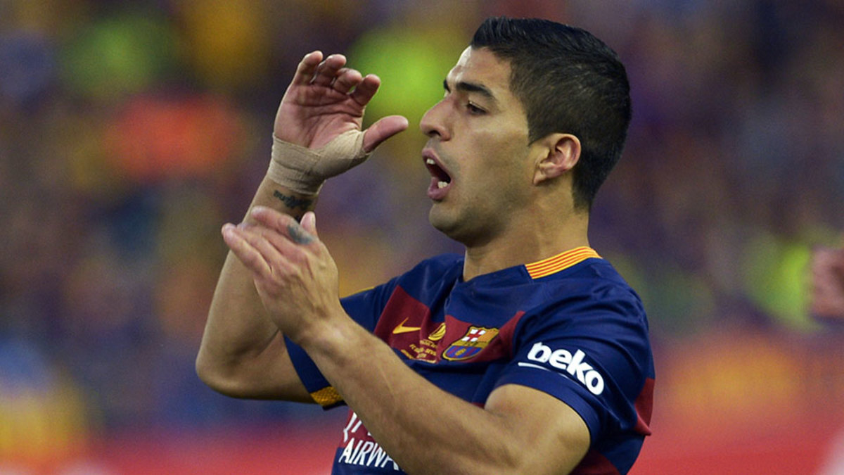 Luis Suarez hamstring injury: Barcelona ST hurt vs Sevilla - Sports ...