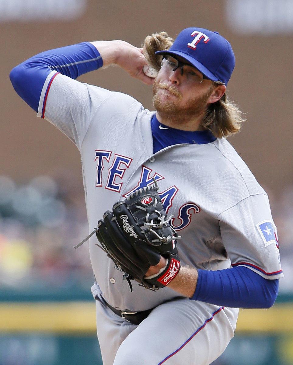 Texas RHP Griffin leaves start in 3rd with stiff shoulder - Sports ...