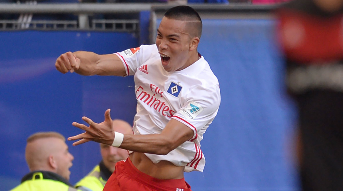 Bobby Wood: American scores in Bundesliga debut for Hamburg - Sports ...