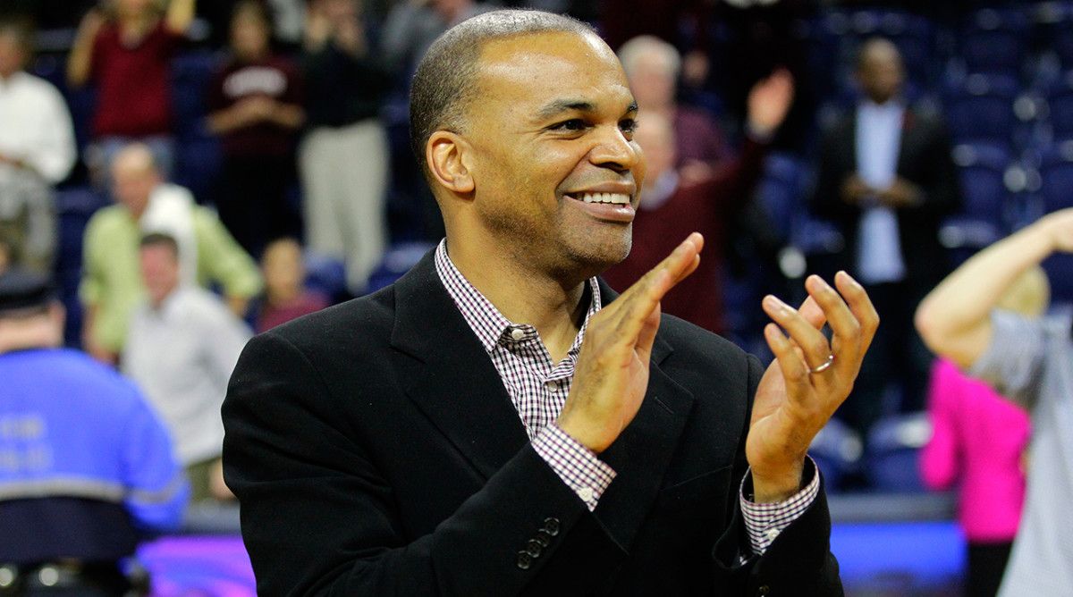 Tommy Amaker becomes winningest coach in Harvard history - Sports ...