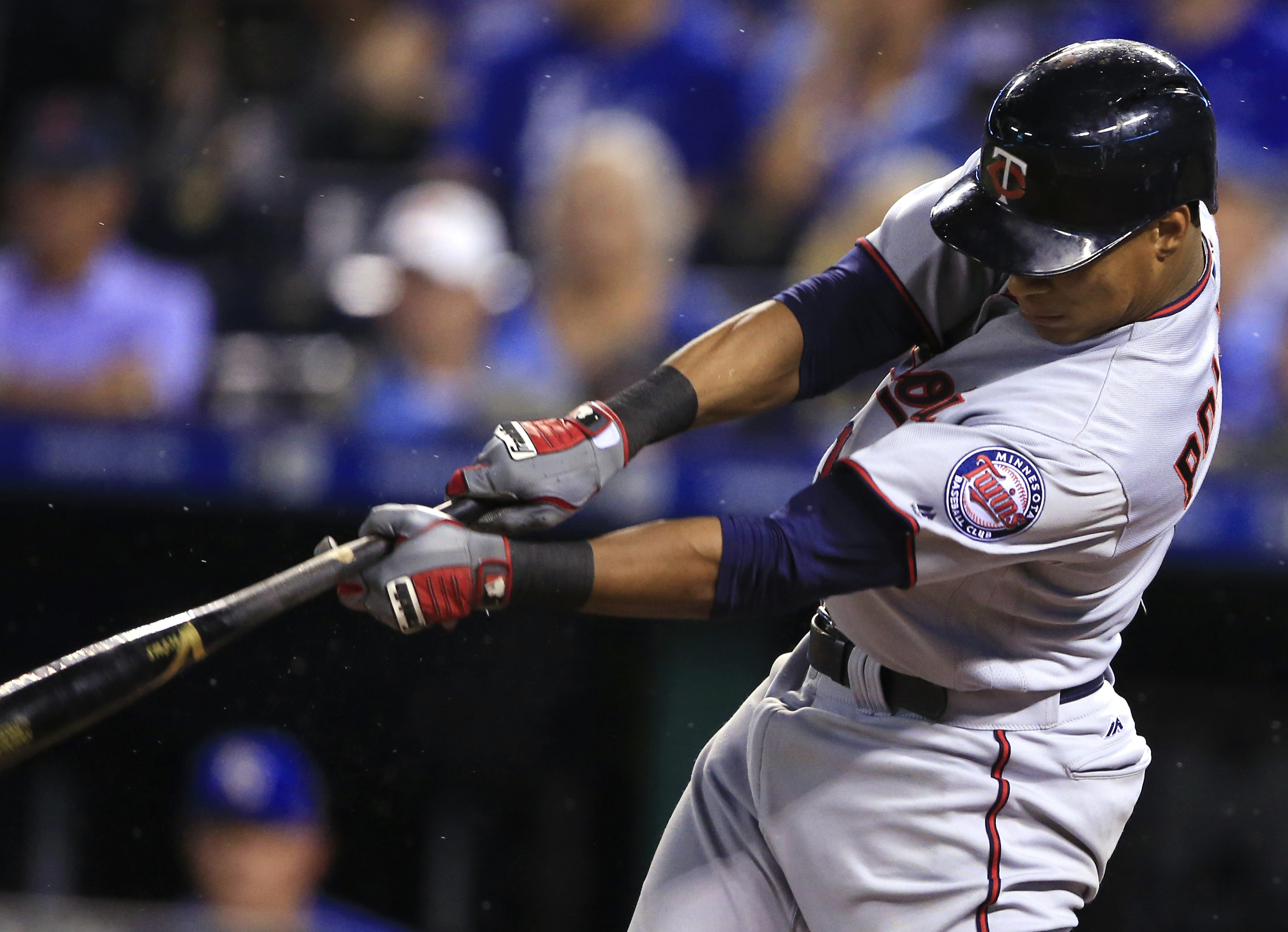 Hosmer's single in 11th lifts Royals past Twins, 5-4 - Sports Illustrated