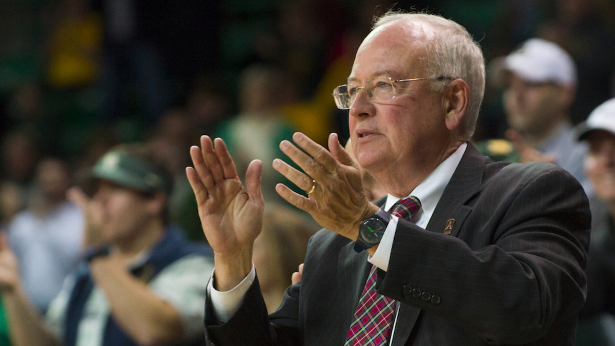 Ken Starr: Baylor chancellor will resign - Sports Illustrated