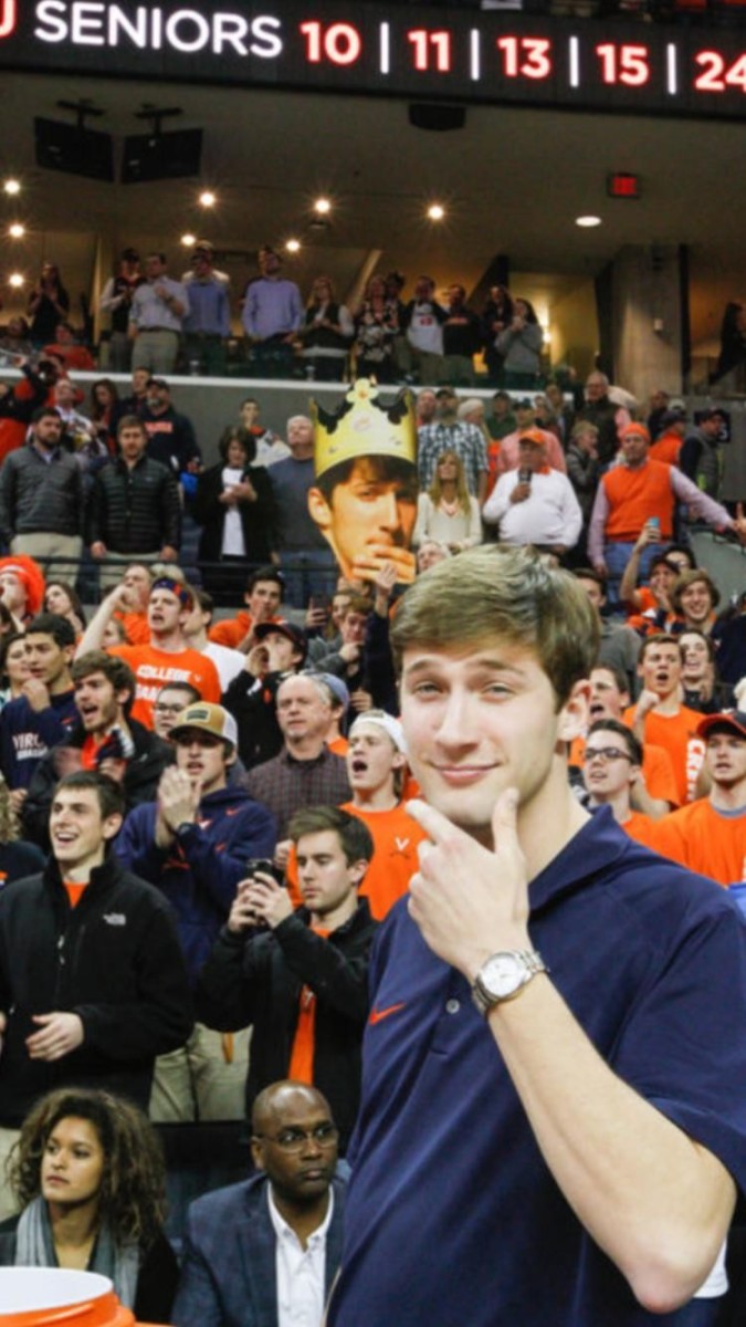 Meet Virginia basketball manager Austin Diduch, a chin-rubbing campus ...