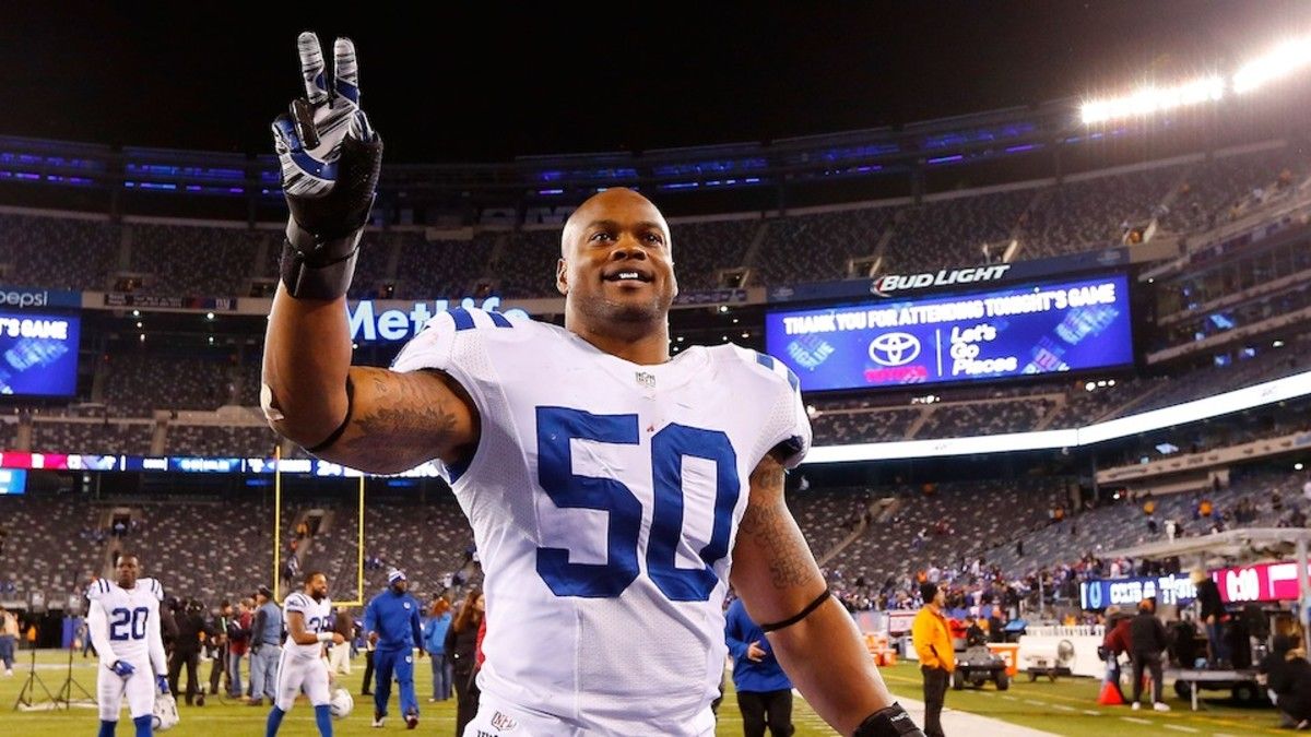 Indianapolis Colts: Jerrell Freeman, Coby Fleener exchange words ...