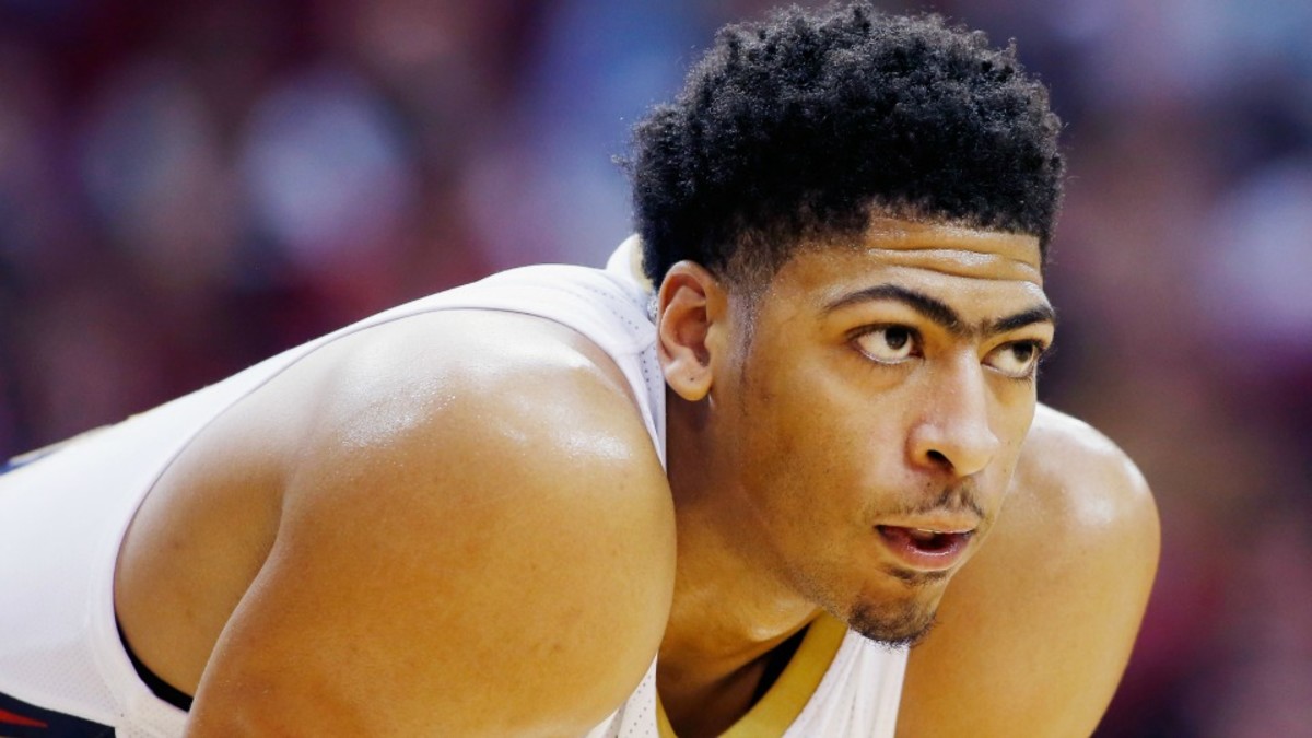 Anthony Davis, Clyde Davis face off in trivia contest - Sports Illustrated