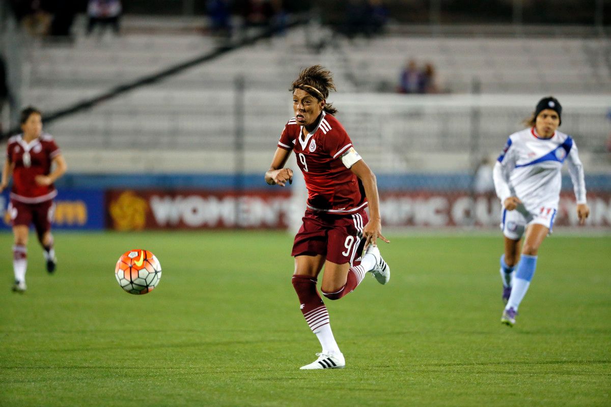 Mexico: Maribel Dominguez scores on bicycle kick vs Costa Rica - Sports ...