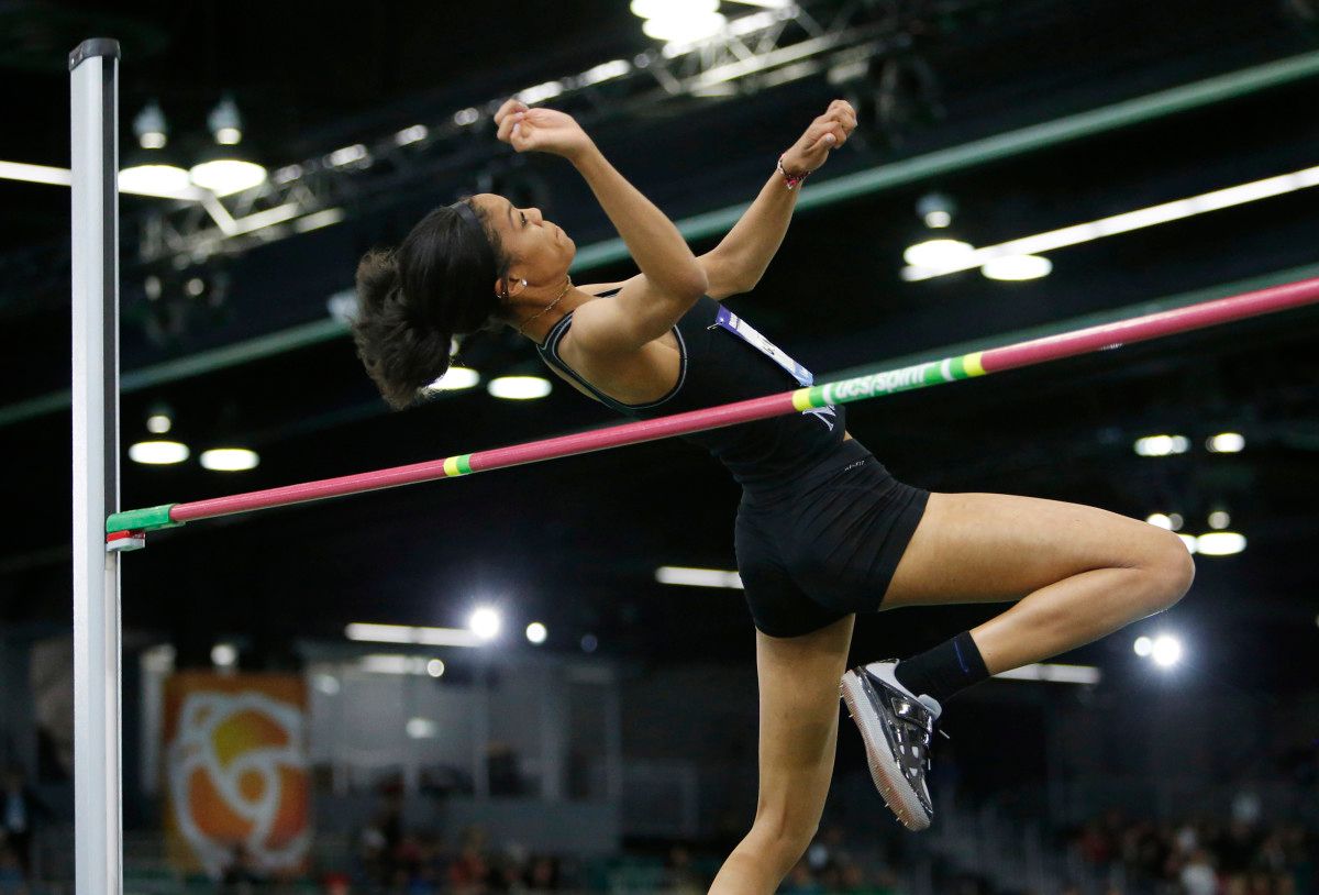Daughter of NFL QB Randall Cunningham takes off in high jump - Sports ...