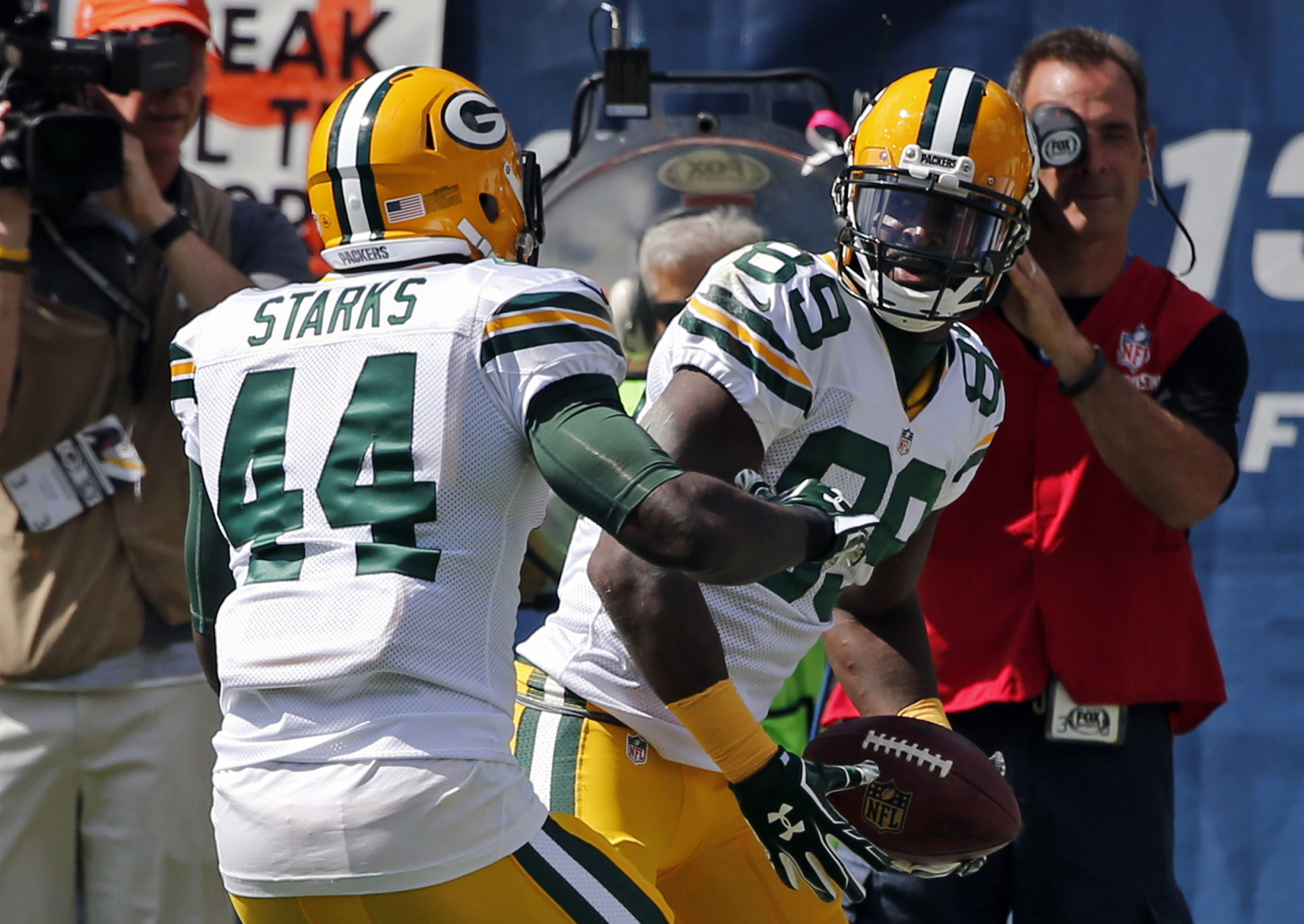 Packers WR Jones tunes out past, focused on what's next - Sports ...