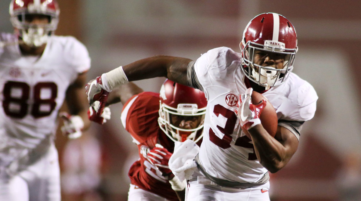 No. 1 Alabama steamrolls No. 16 Arkansas in blowout - Sports Illustrated