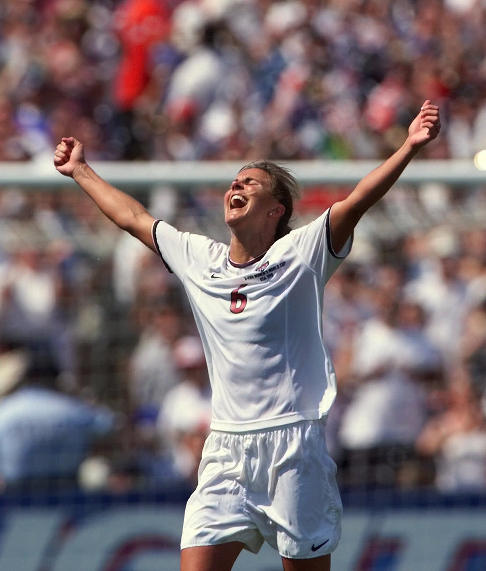 Brandi Chastain: On headers, concussions, soccer wages - Sports Illustrated