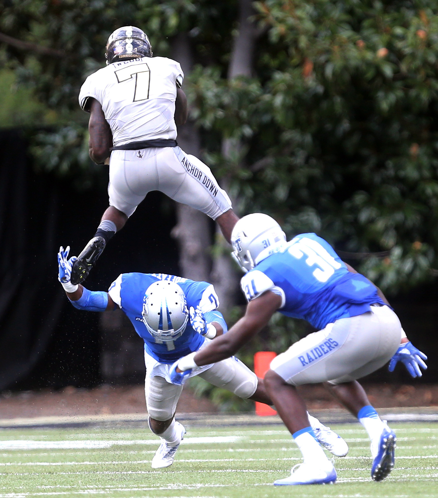 Webb runs for 211, Vanderbilt beats Middle Tennessee 47-24 - Sports ...