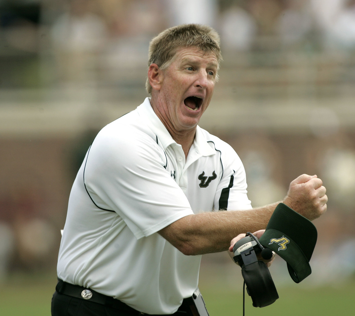 Colorado defensive coordinator Leavitt heads to Oregon - Sports Illustrated