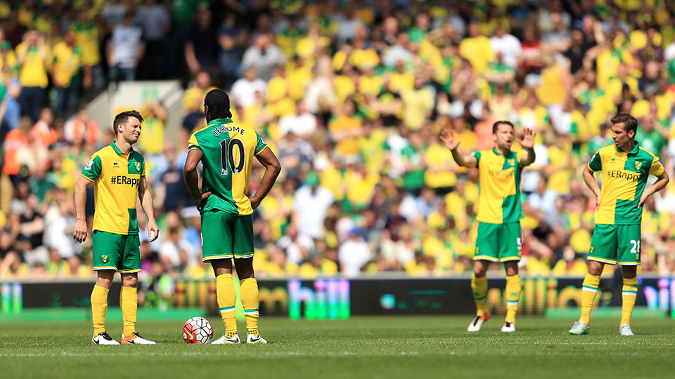 Man United moves 1 point behind Man City in top-4 fight - Sports ...