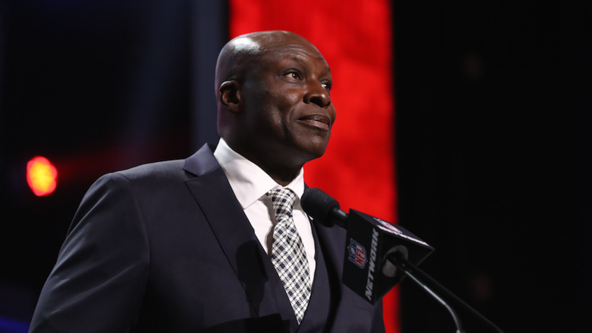 Hall of Famer Bruce Smith admits he’s in pain every day - Sports ...