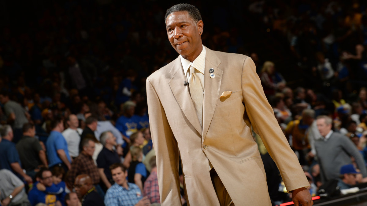 Report: Timberwolves let Sam Mitchell go as head coach - Sports Illustrated