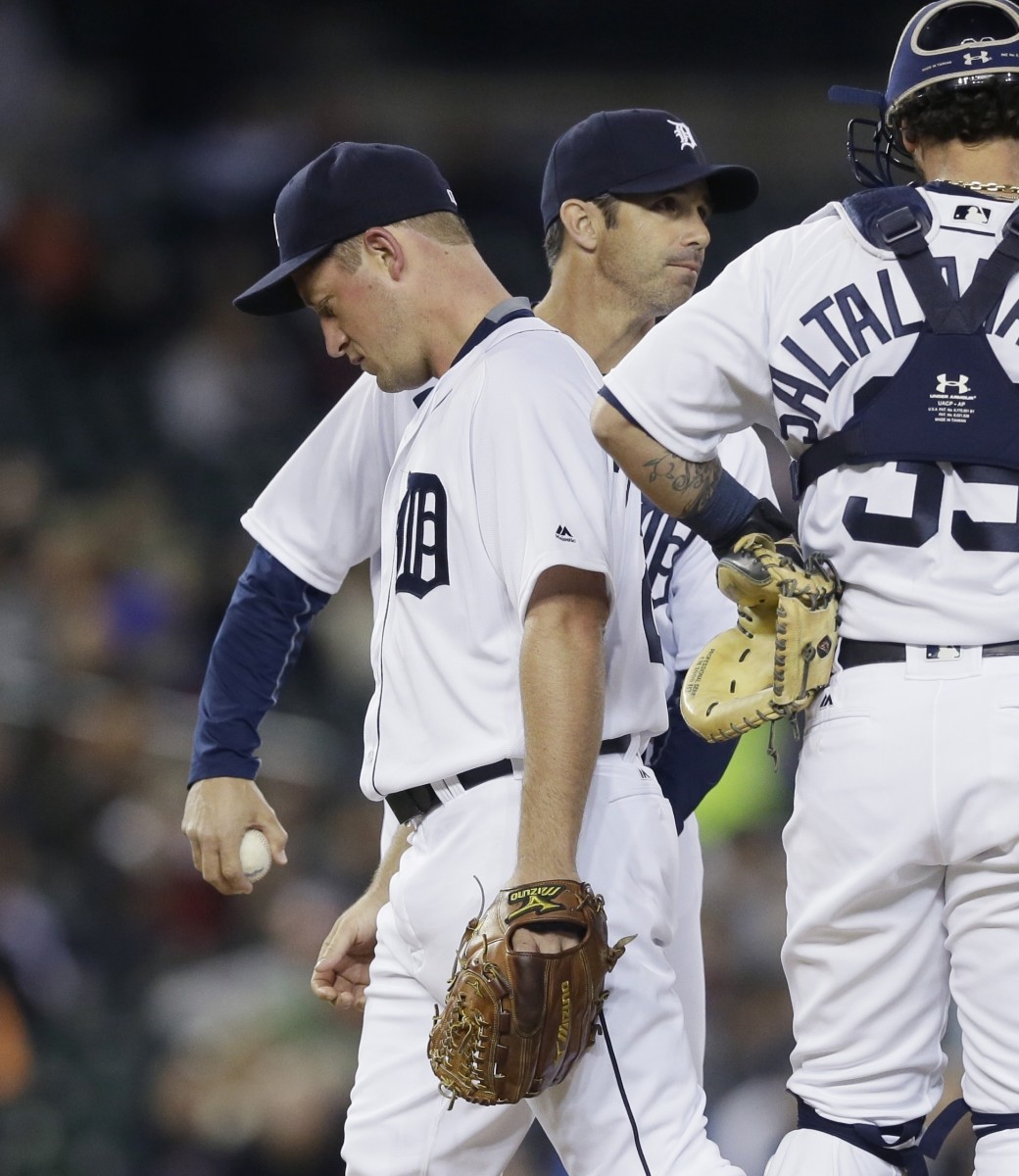 Tigers OF Collins appears to direct obscene gesture at fans - Sports ...