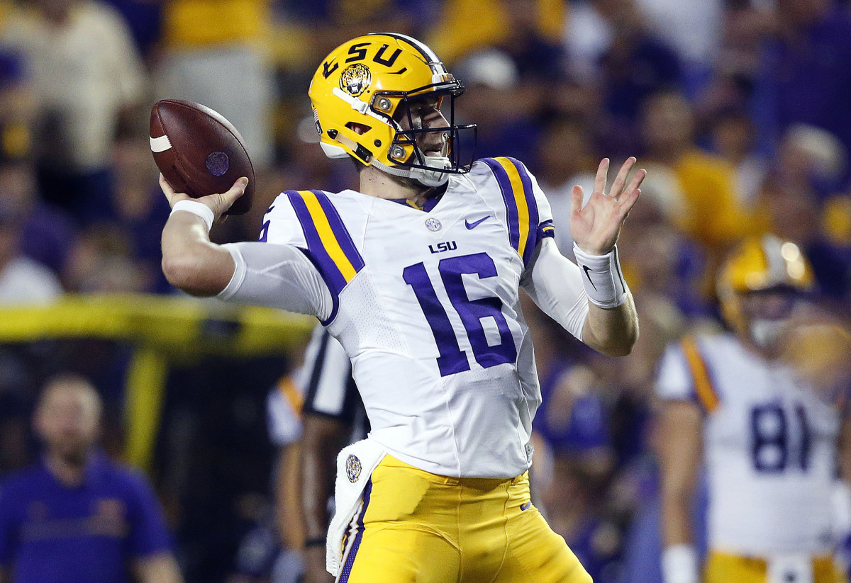 LSU's Miles won't announce QB, expects Fournette back - Sports Illustrated