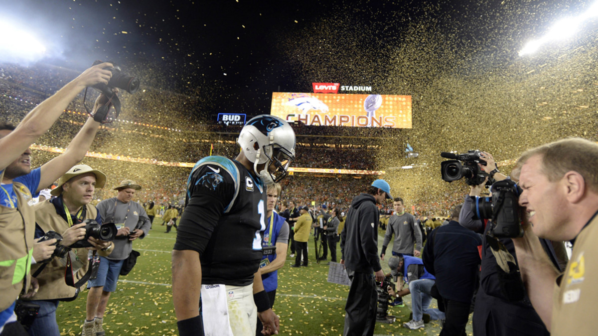 Fan tries to take selfie with sad Cam Newton after the Super Bowl ...