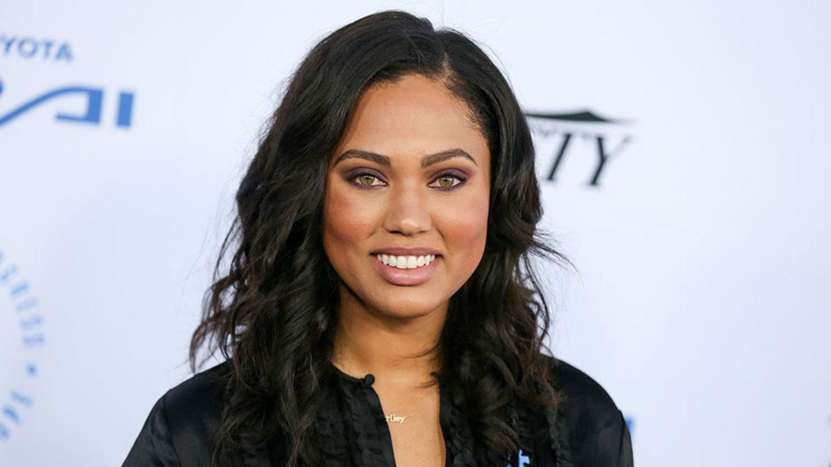 Ayesha Curry complains, memes follow - Sports Illustrated