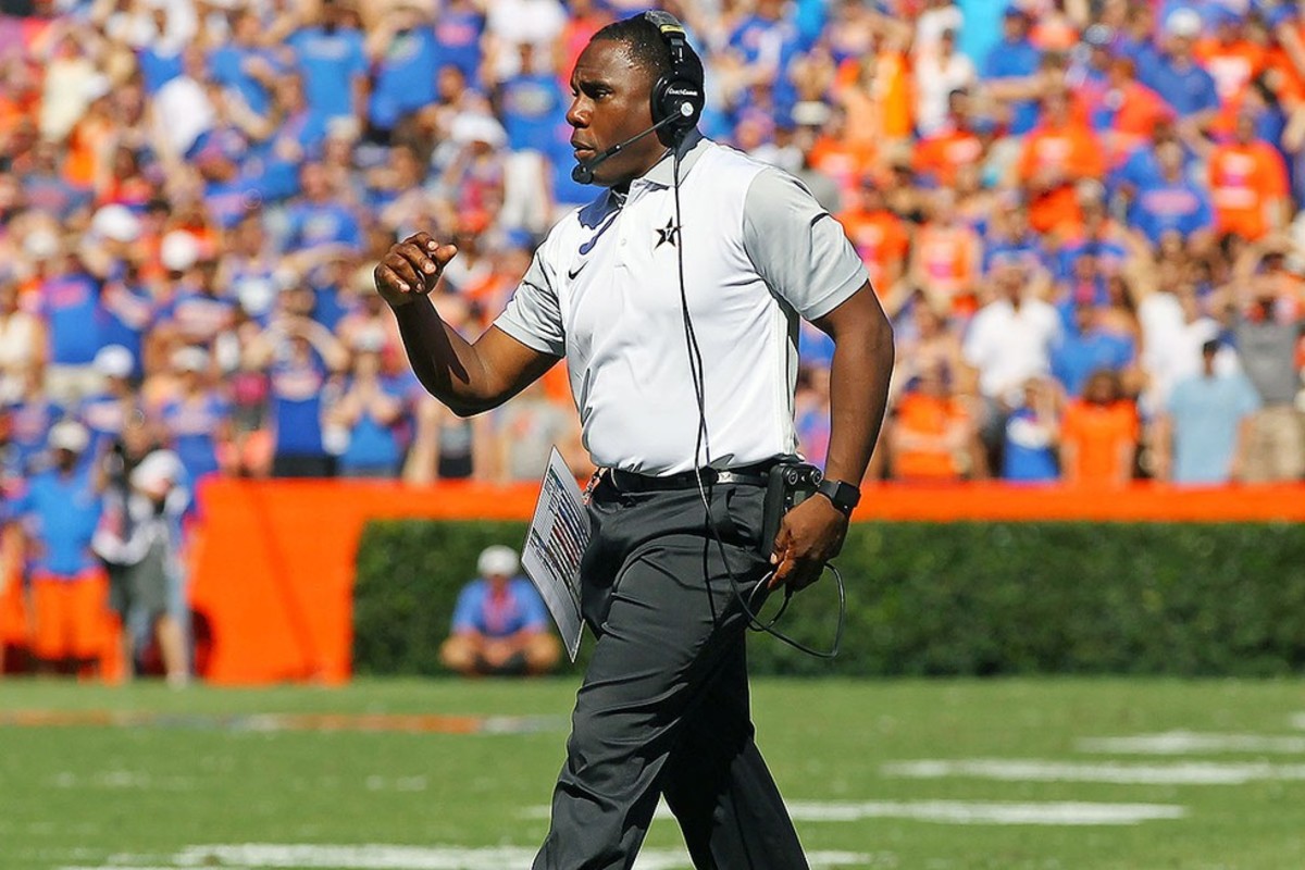 Vanderbilt football Derek Mason talks QB battle, more - Sports Illustrated