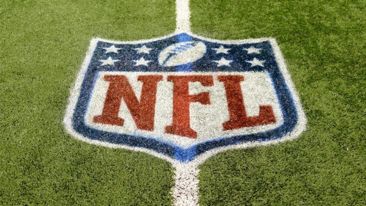 SNL parodies NFL injuries in playoff skit (video) - Sports Illustrated