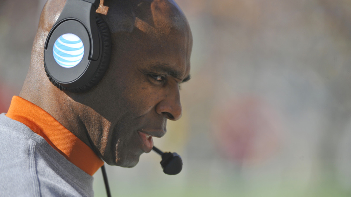 Charlie Strong subpoena remanded in Louisville trustee settlement ...