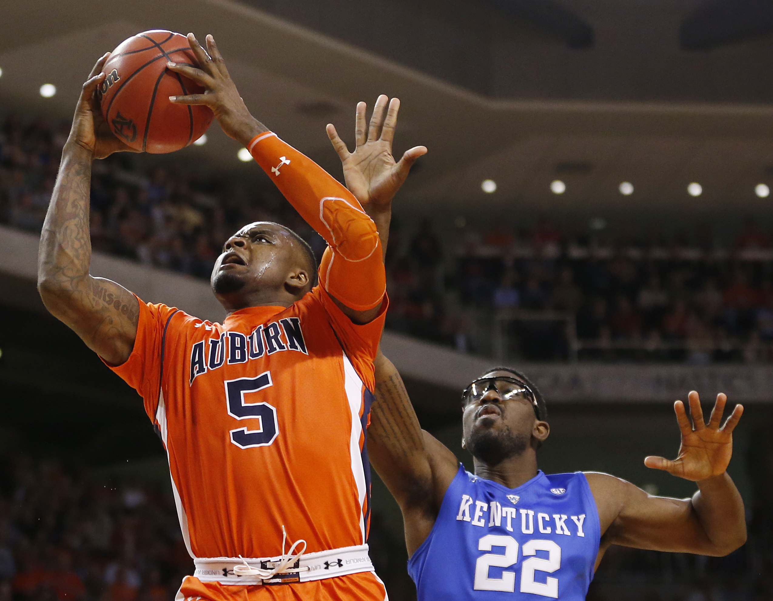 Auburn's Bowers brings energy, rebounds back to lineup - Sports Illustrated