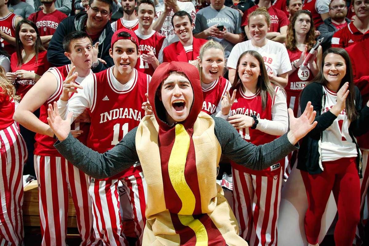College Superfans, March 1-13 - Sports Illustrated