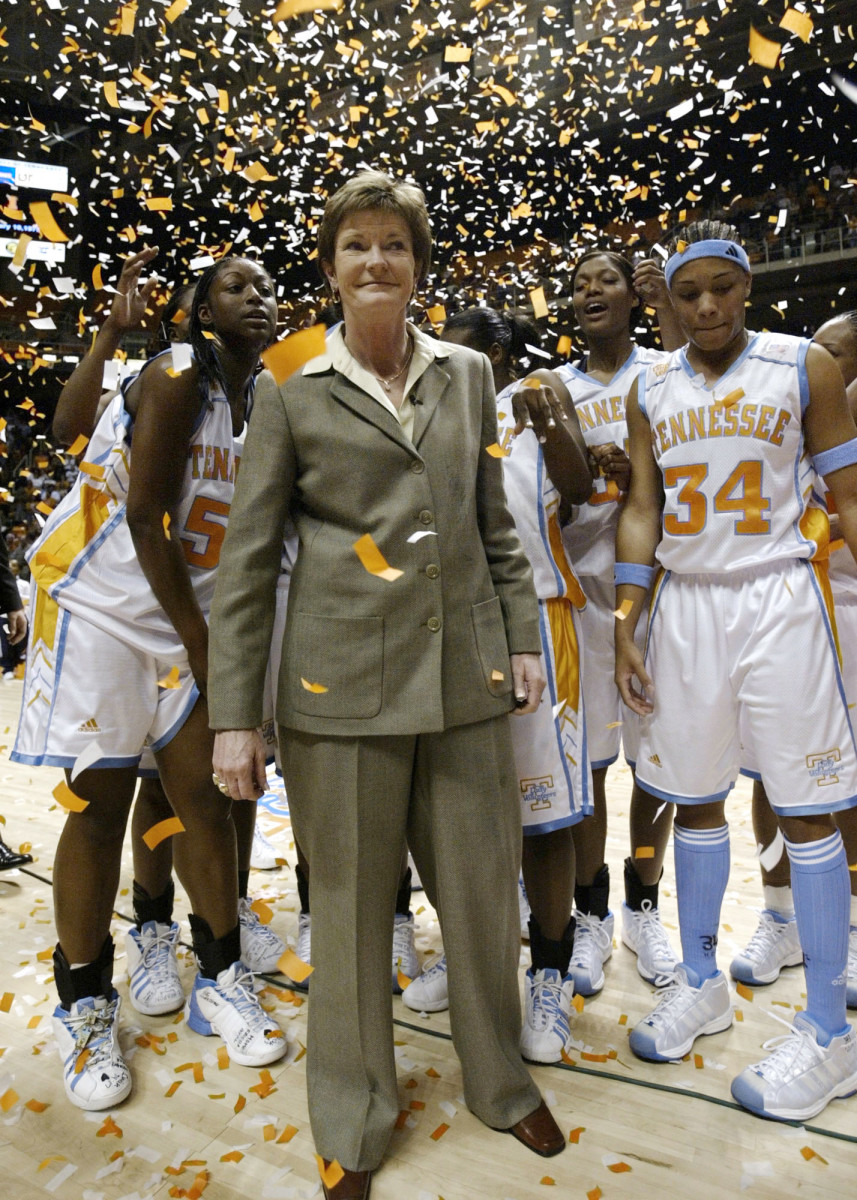 A look at Pat Summitt's milestone wins - Sports Illustrated