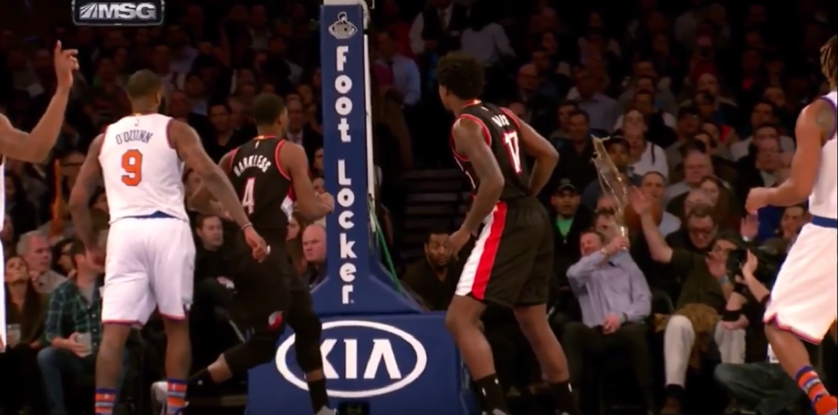 New York Knicks: Fans tries stopping ball with beer - Sports Illustrated