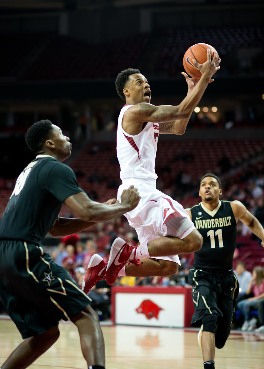 Arkansas' Bell flourishing in expanded role for Razorbacks - Sports ...