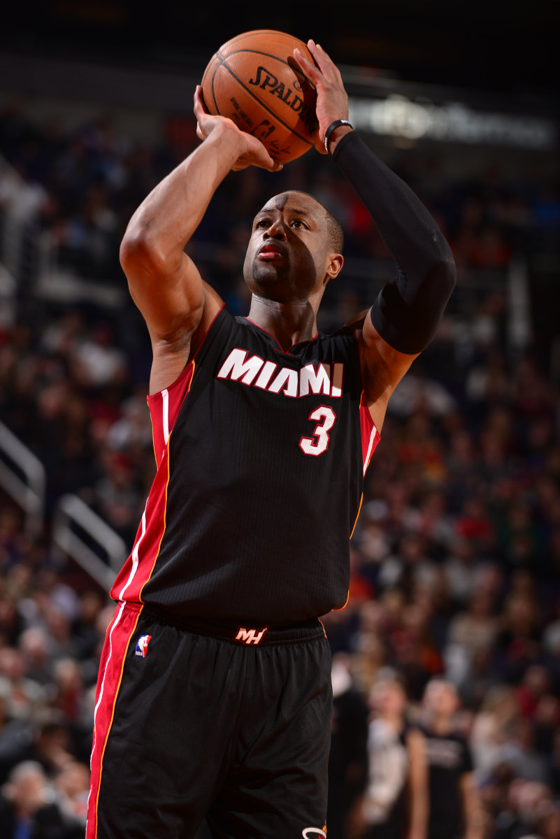 Wade scores 27, Heat win as Dragic, Green return to Phoenix - Sports ...