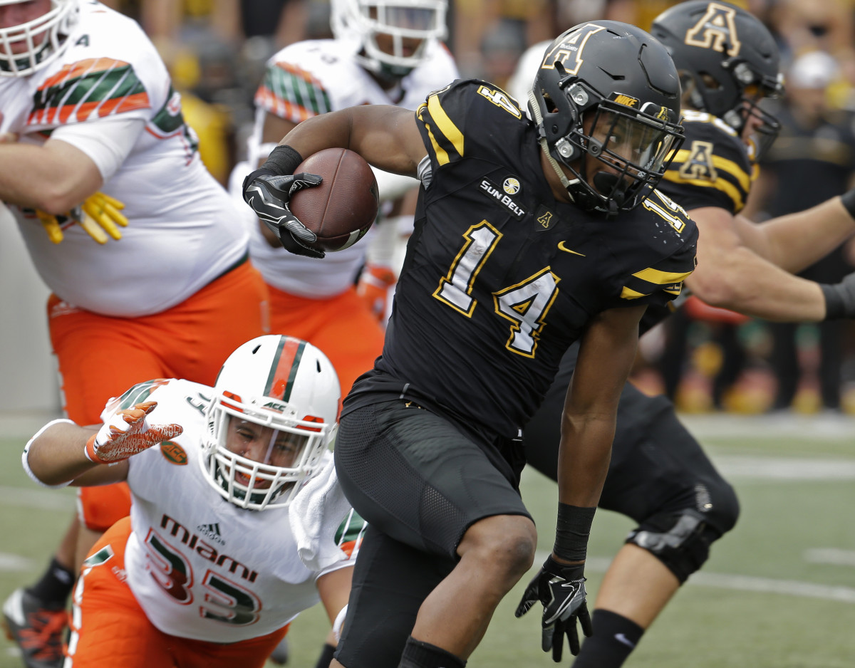 Appalachian State RB Cox leaves game with lower body injury - Sports ...