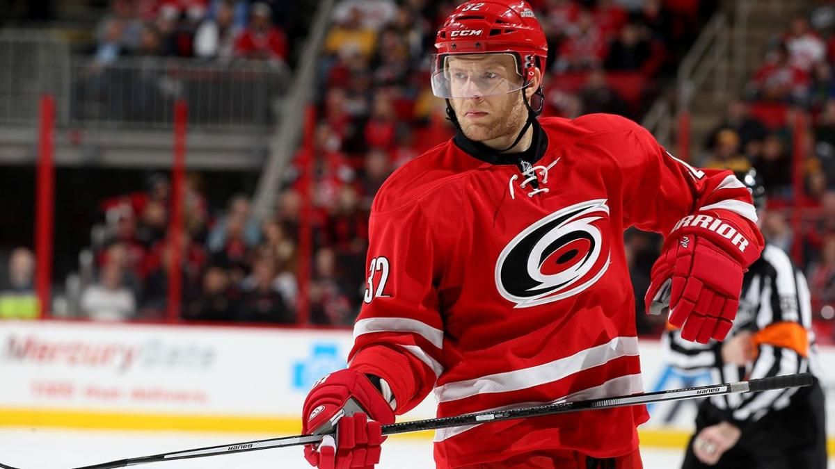 Kings acquire Kris Versteeg from Hurricanes - Sports Illustrated