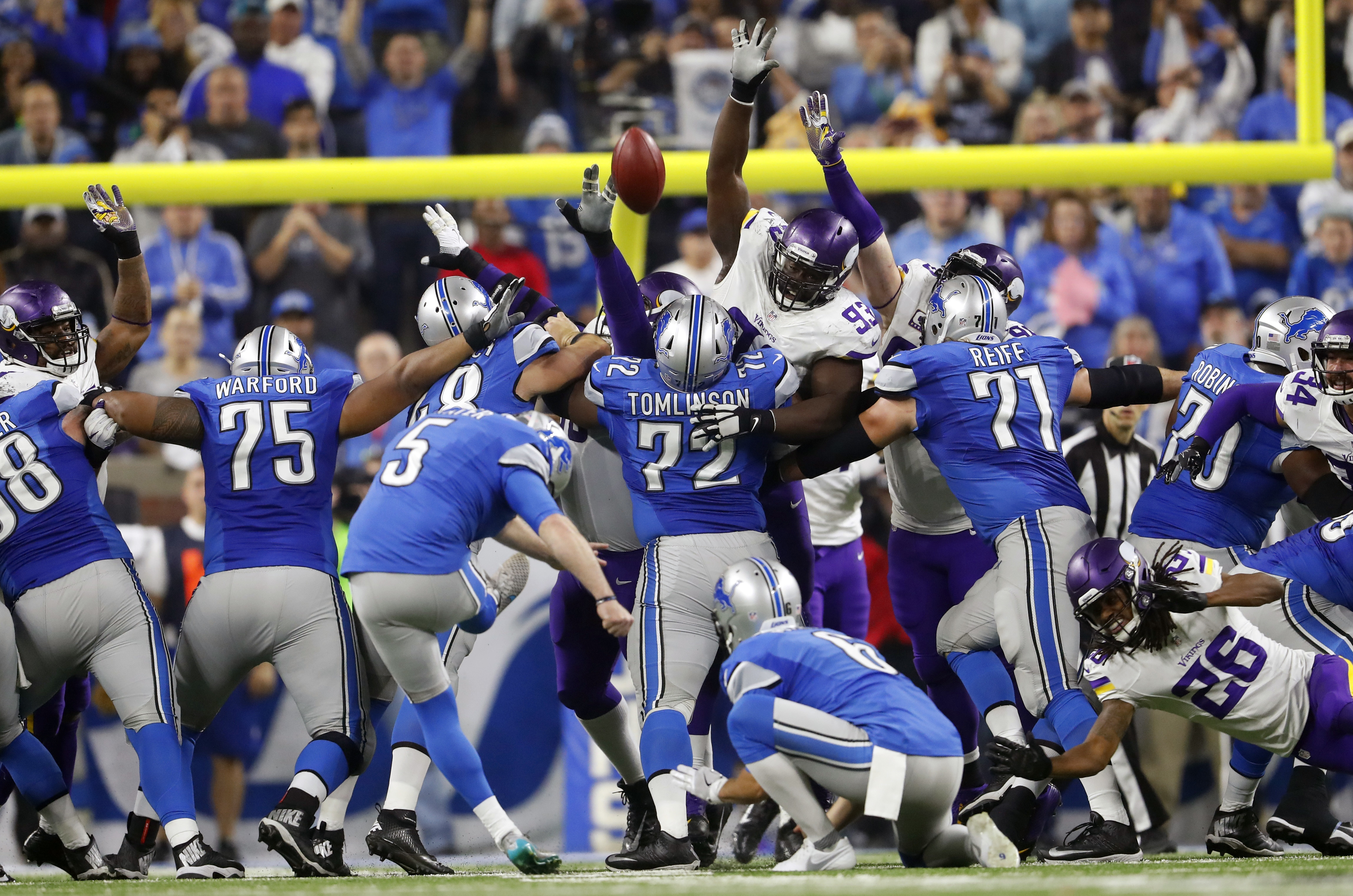 For second time this month, Lions edge Vikings late - Sports Illustrated