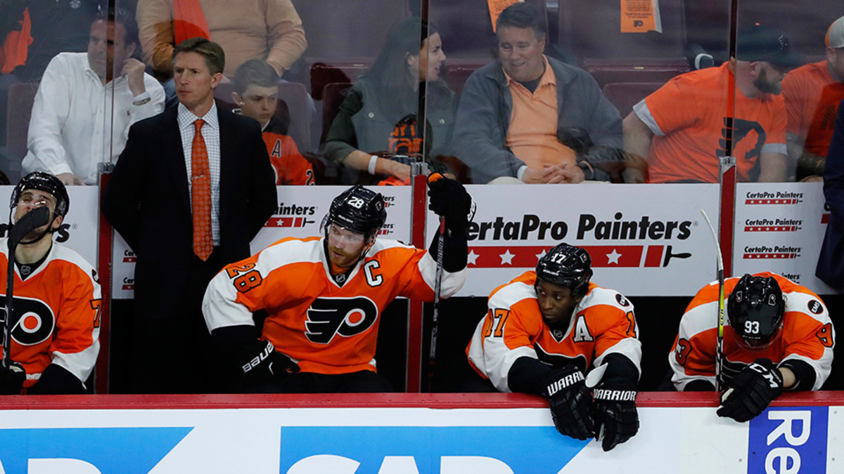 Flyers fans throw bracelets to ice during Game 3 loss to Capitals ...