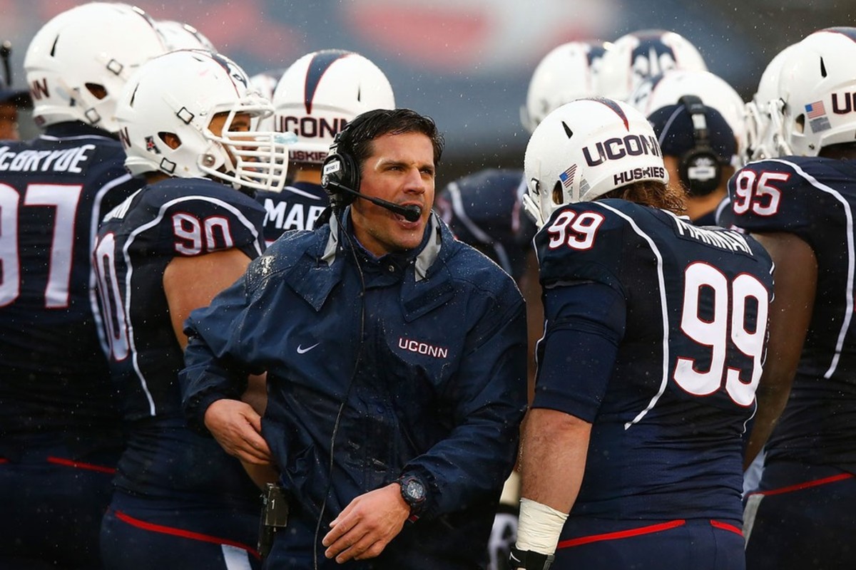 Bob Diaco discusses UConn football and JFK's Fettuccine Alfredo ...