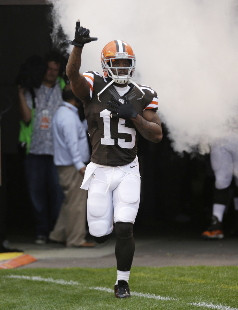 Ex-Dolphins player arrested after standoff in Phoenix area - Sports ...