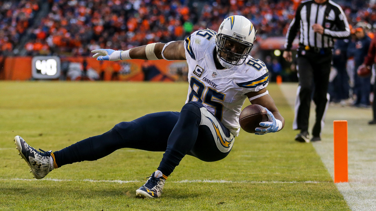 San Diego Chargers: Antonio Gates agrees to two-year contract - Sports ...