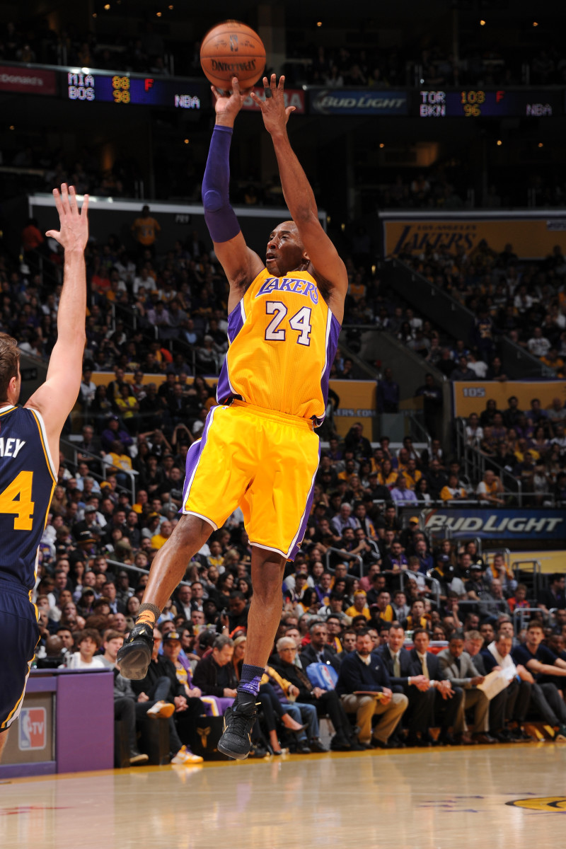 Kobe scores 60 points in unbelievable farewell victory - Sports Illustrated