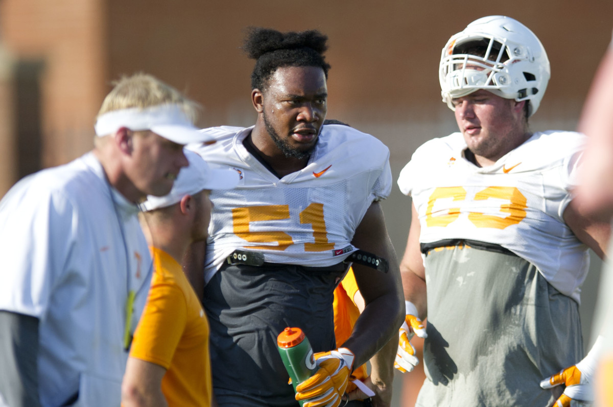 Tennessee offensive linemen gain attention amid competition - Sports ...