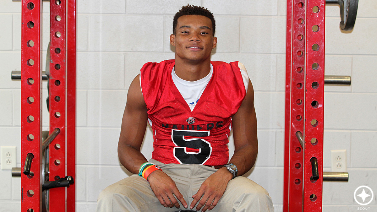 Georgia Bulldogs football: Demetris Robertson signs aid agreement ...