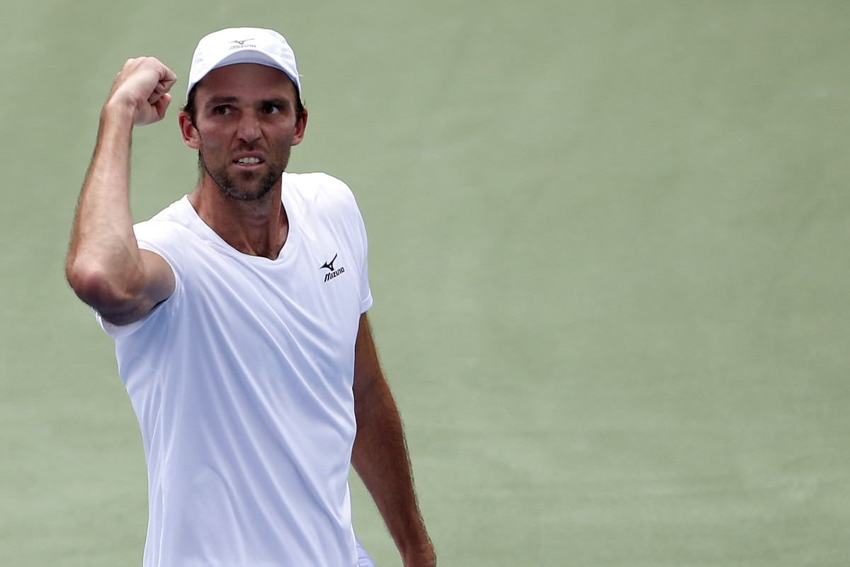 Karlovic hits 26 aces to beat Sock in Washington quarters - Sports ...