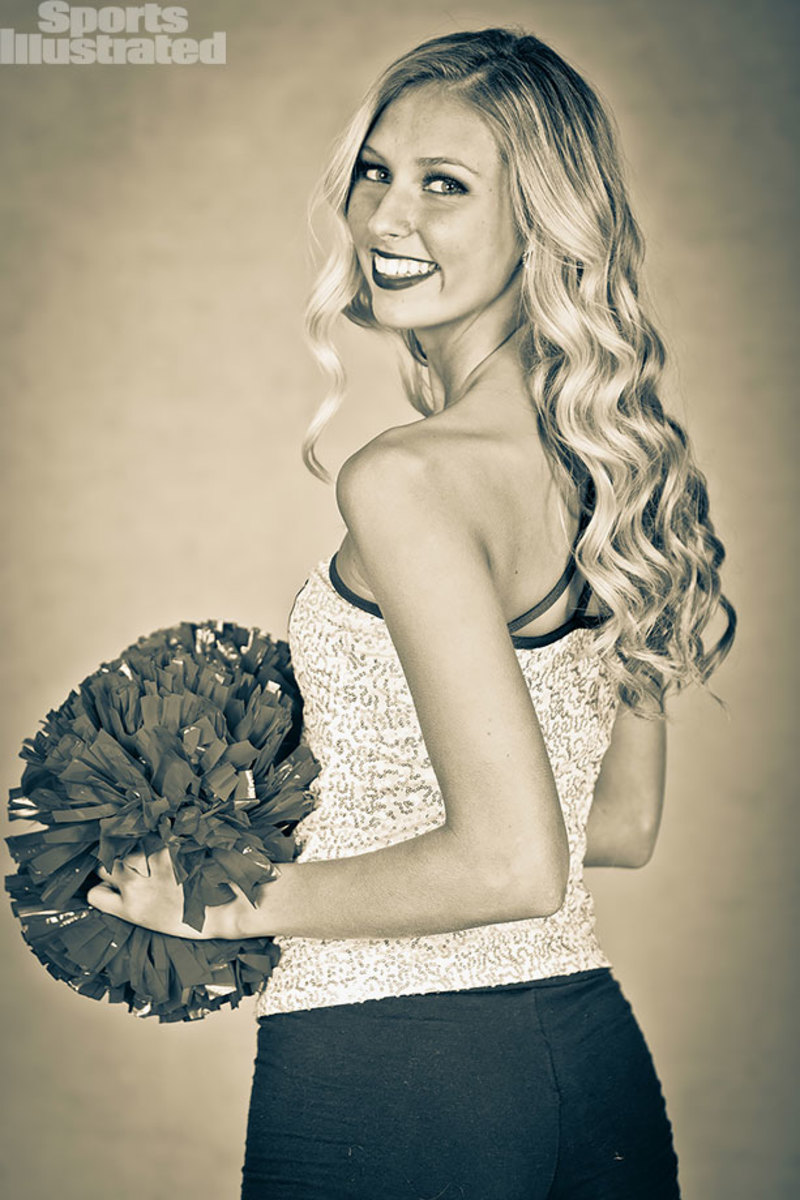 Cheerleader of the Week: Bailey - Sports Illustrated