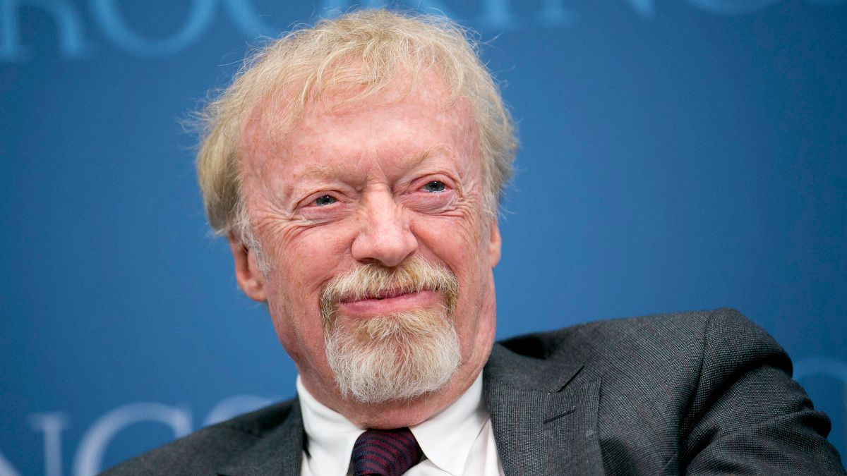 Phil Knight: Nike co-founder donates $400 million to Stanford - Sports ...