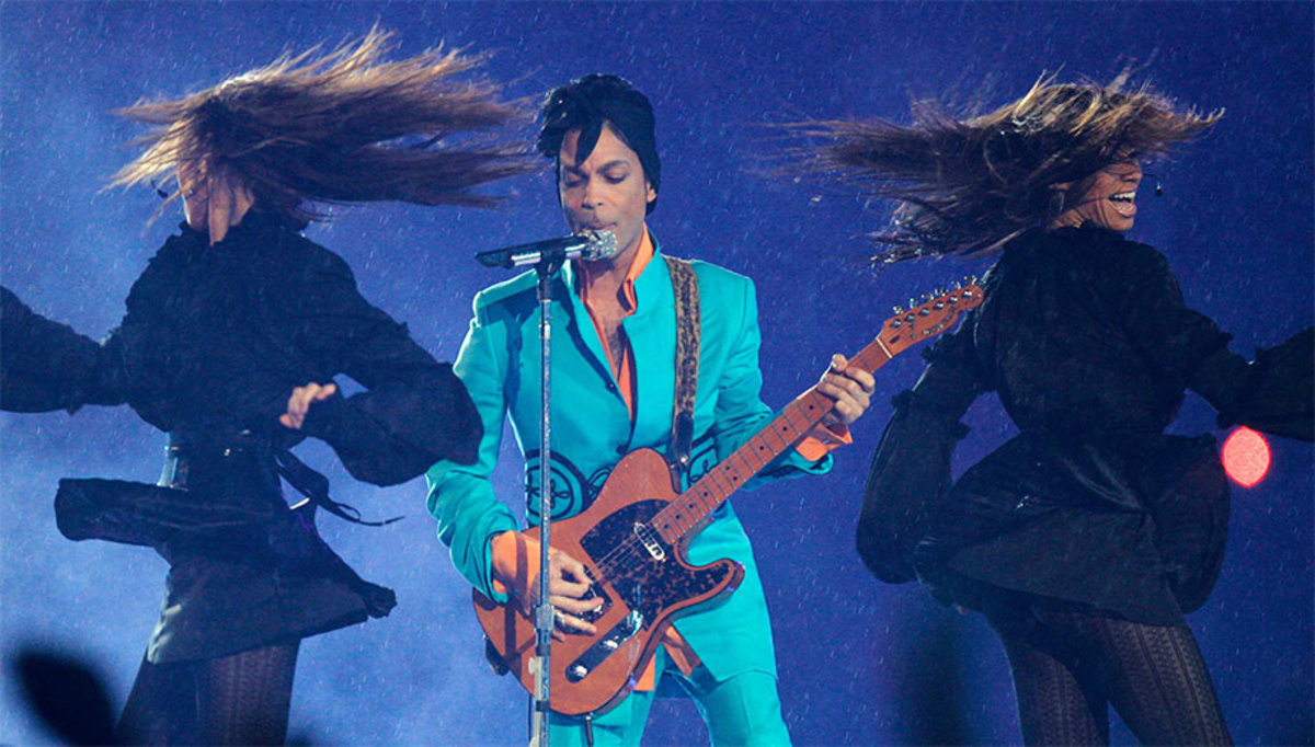 Prince's Magnificent Performance at Super Bowl XLI - Sports Illustrated