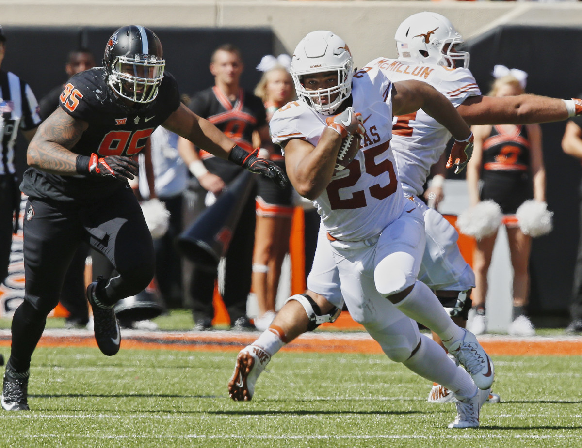 Texas RB Chris Warren III out indefinitely; Foreman to play - Sports ...